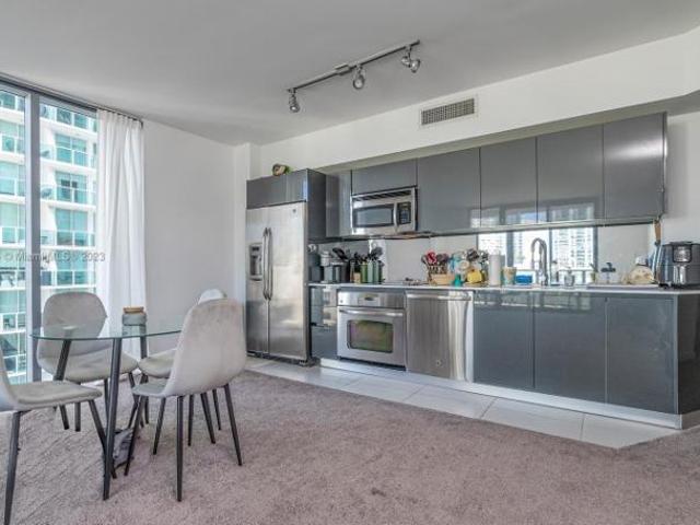 31 6th St SE #1002, Miami, FL 33131