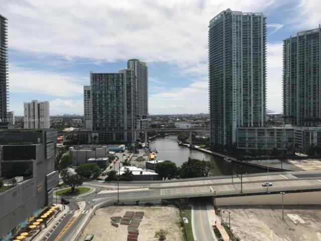 31 6th St SE #1702, Miami, FL 33131