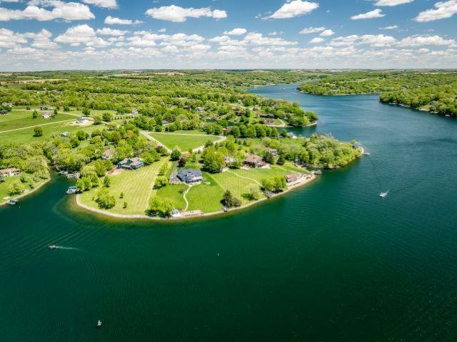 31 80 Country Club Court