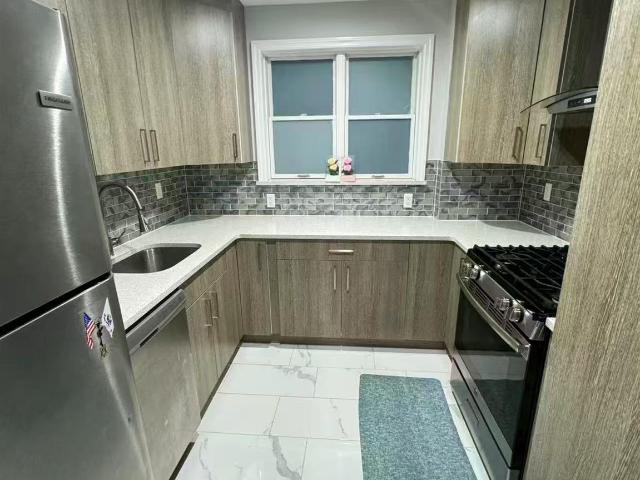 31 12 38TH Avenue UNIT 3