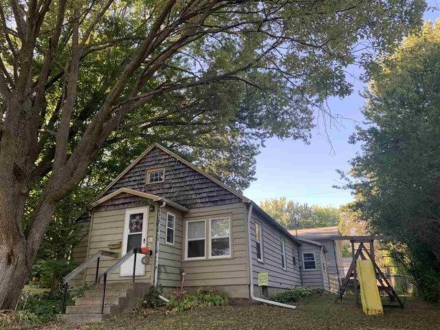 31 2nd St W, Riverside, IA 52327
