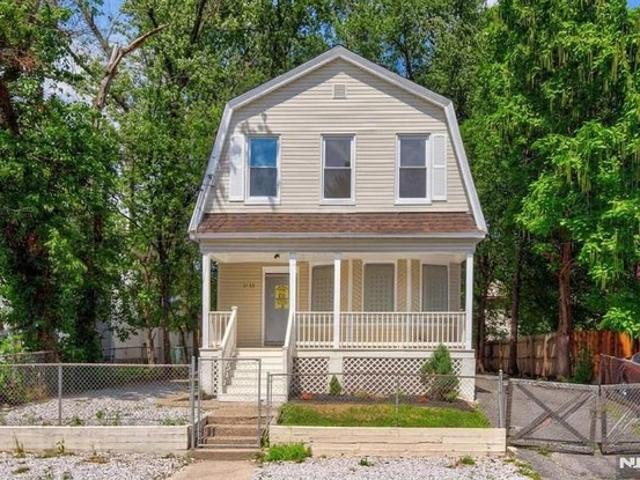 31 33 Voorhees St, Newark, NJ 07108