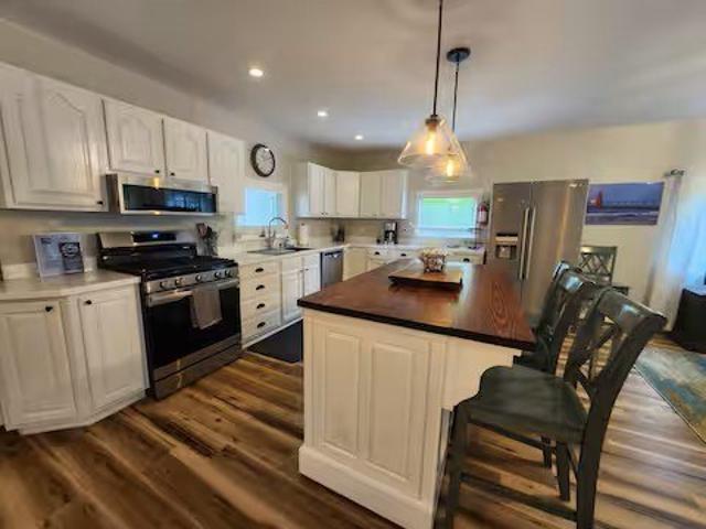 31 3rd St, South Haven, MI 49090