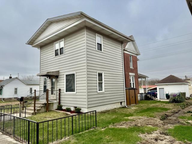 31 3rd St, Savanna, IL 61074 | MLS #202601 | Compass