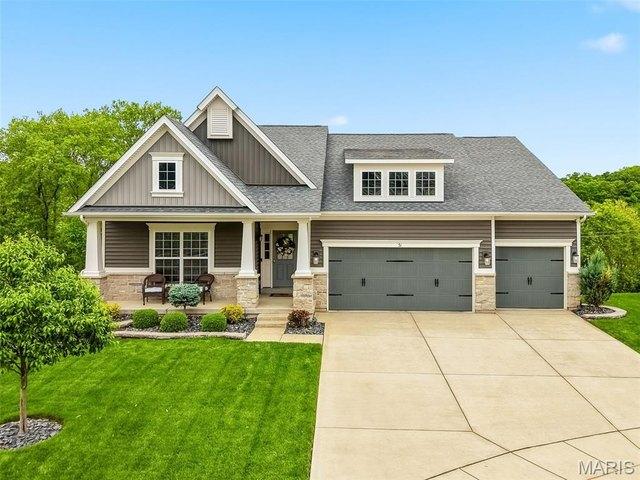 31 Tarpan Cir, Wentzville, MO 63385
