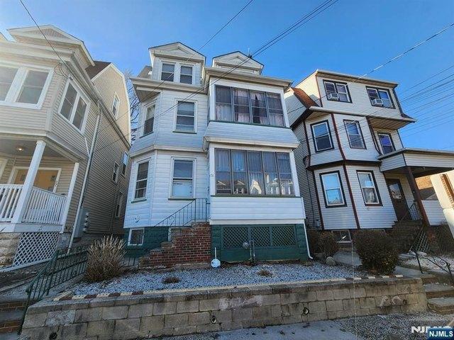 31 Union Pl, North Arlington, NJ 07031