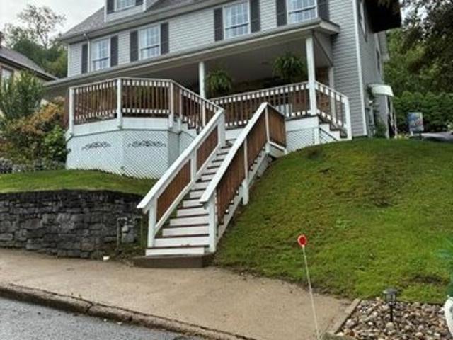 31 View St, Wheeling, WV 26003