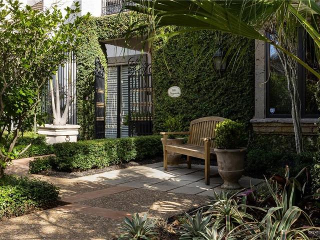 31 Villas Jardin Drive