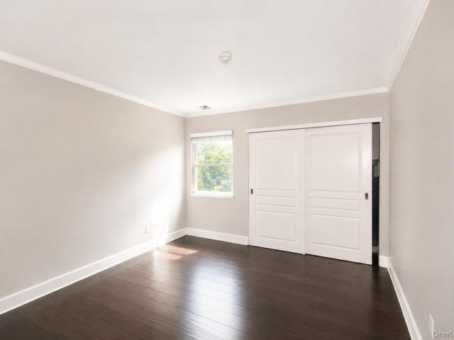 31 Vista Drive N