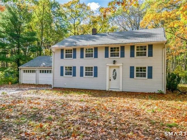 31 Walker Ln, Bloomfield, CT 06002
