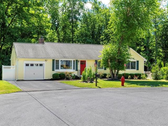 31 Wasson Dr, Poughkeepsie, NY 12603