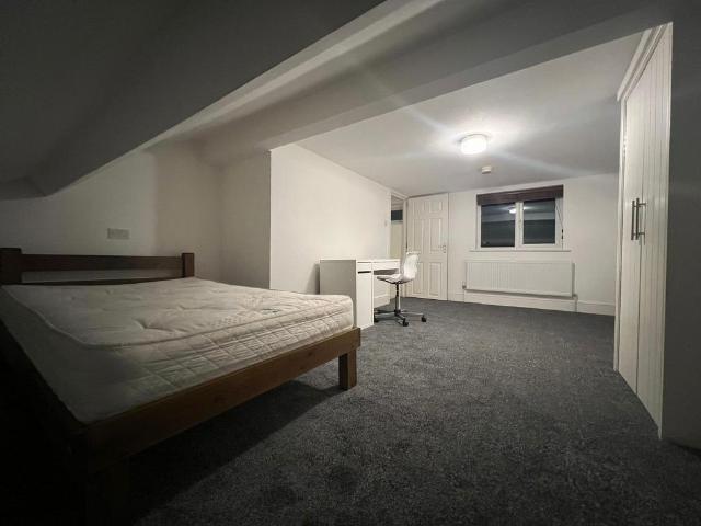 31 Watkin Street, City Centre. 5 bed house to rent £3,467 pcm £800 pw