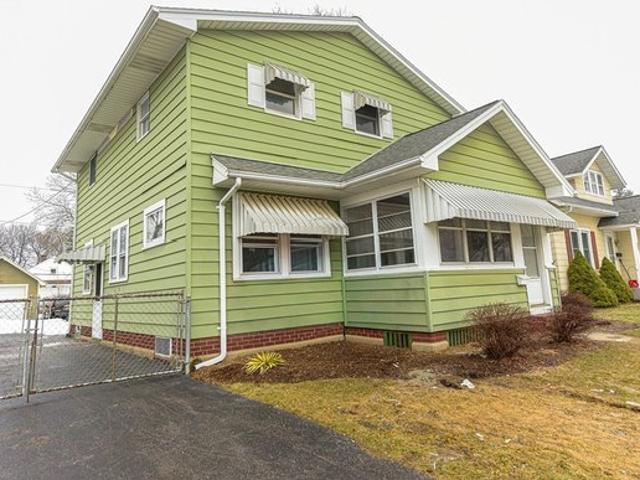 31 Wendhurst Dr, Rochester, NY 14616
