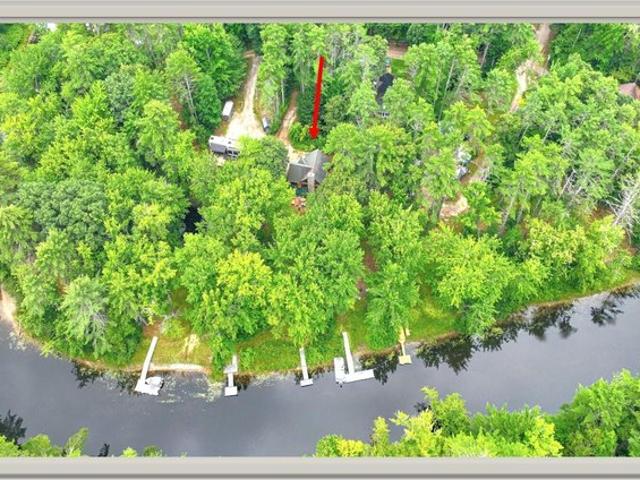 31 Welch Dr, Casco, ME 04015