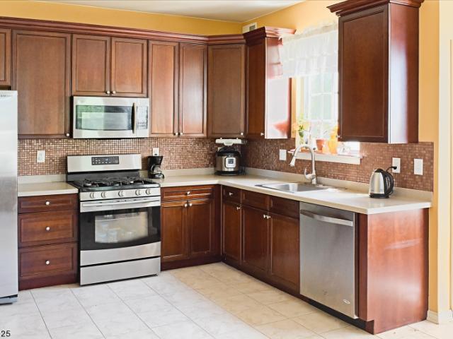 31 Winding Hill Dr