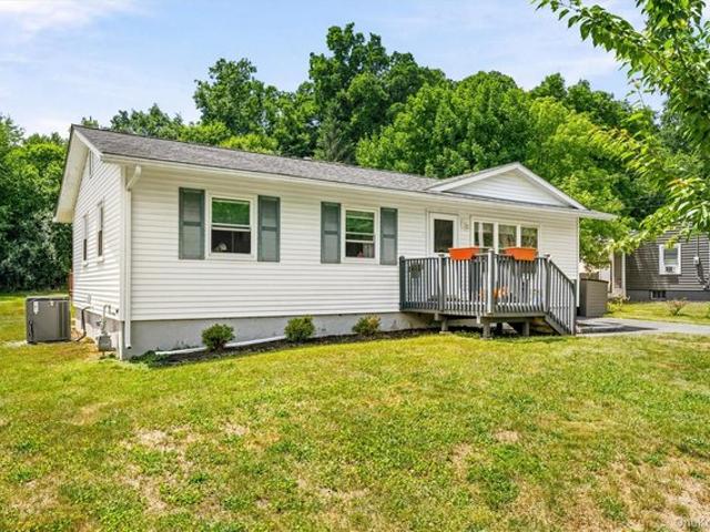 31 Wickham Dr, Warwick, NY 10990