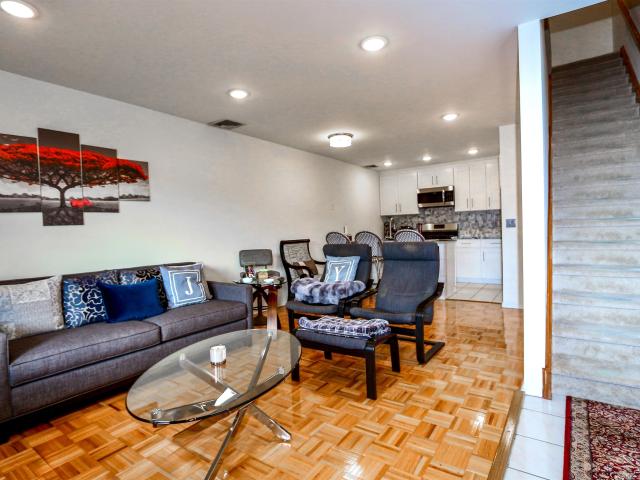 31 Willow Wood Square