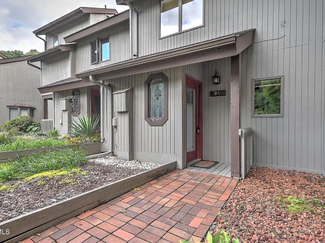 31 Willowbrook Drive 31