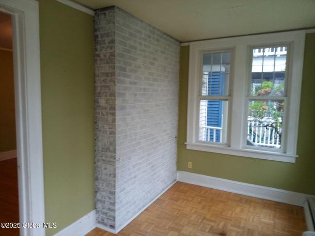 31 Woodlawn Avenue