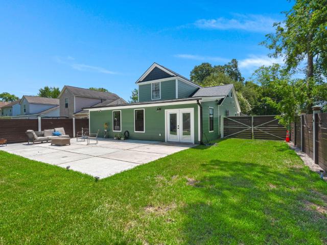 31 Woodleaf Court