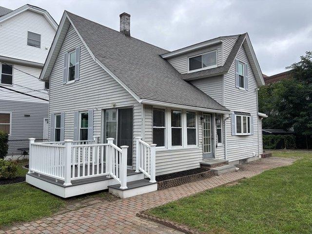 31 Woodward St, Worcester, MA 01610