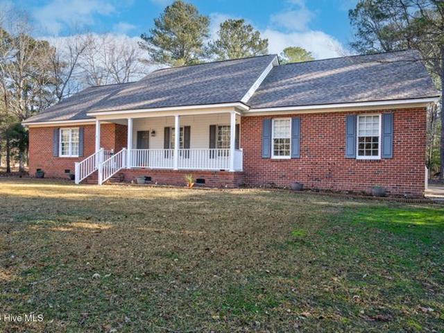 31 Wright Dr, Elm City, NC 27822