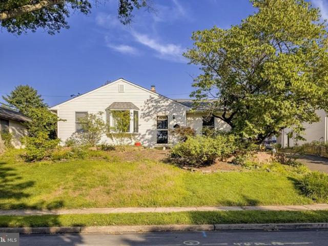 31 Wyndmoor Dr, Glenside, PA 19038