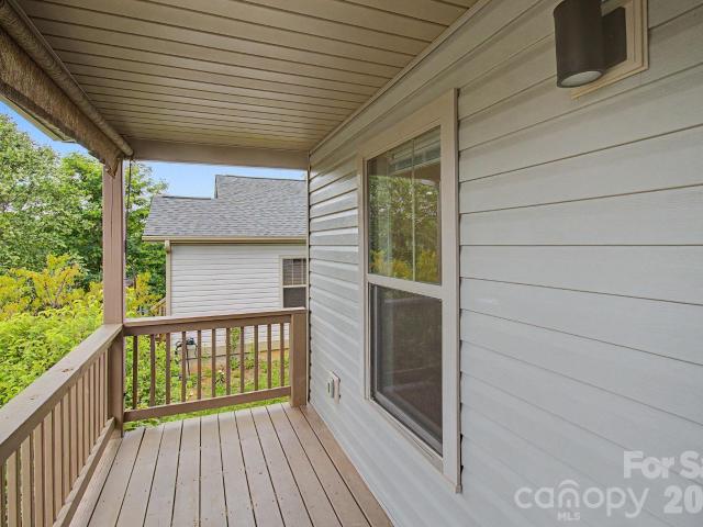 31 Yarrow Meadow Road