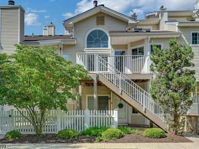31 Academy Ct, Bedminster Twp, NJ 07921