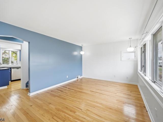 31 Ackerson Pl, Passaic, NJ 07055 | MLS #4021