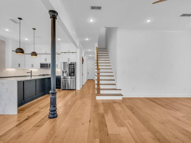 31 Adelaide