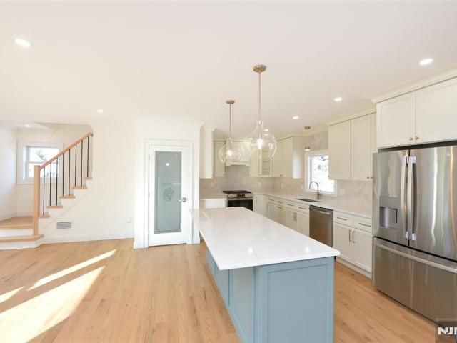 31 Albert Avenue, Fair Lawn, US, NJ