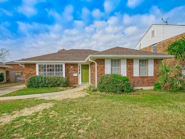 31 Antigua Dr, Kenner, LA 70065