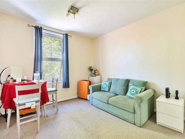 31 Ashley Road, Epsom, Surrey, KT18 5BD