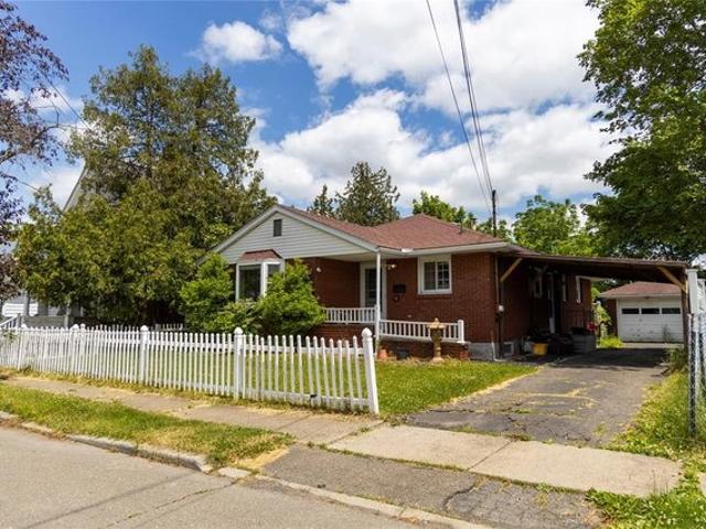 31 Avon St, Johnson City, NY 13790