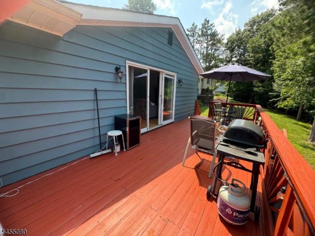 31 Barry Dr