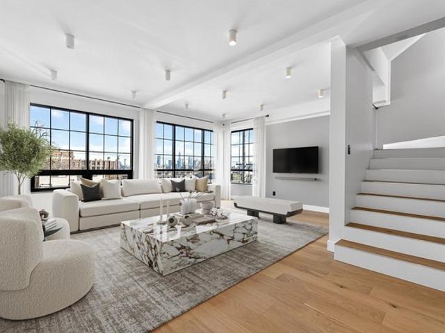 31 Bayview Ave Unit 2, Jersey City, NJ 07305