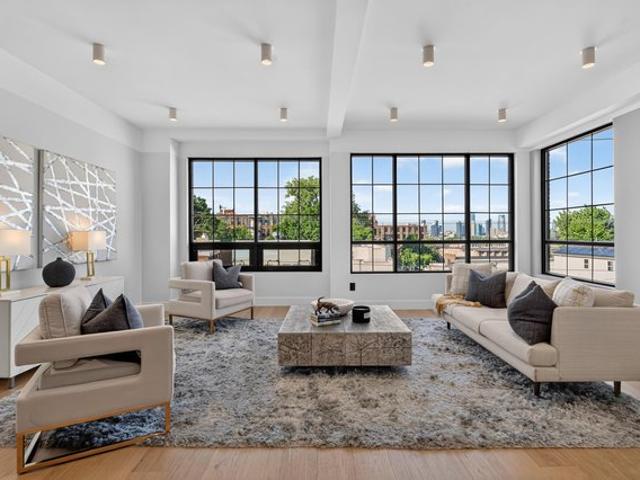 31 Bayview Ave Unit 2, Jersey City, NJ 07305