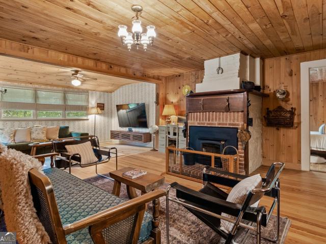 31 Bear Creek Lane