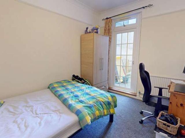 31 Bedroom House