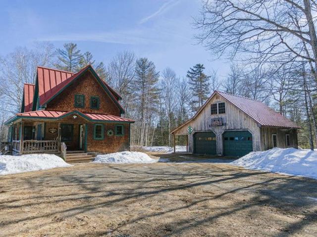 31 Bog Pond Rd, Phillips, ME 04966