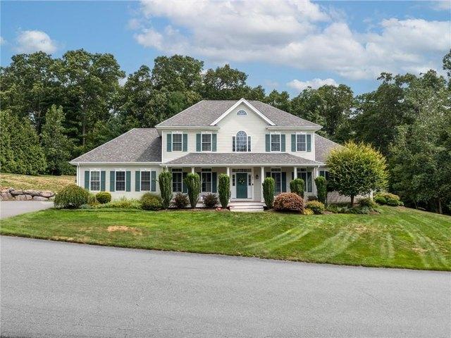31 Bourque Rd, Cumberland, RI 02864