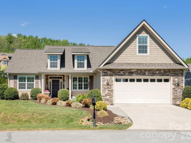 31 Black Iron Ln, Hendersonville, NC 28792 | MLS #4373 | Compass