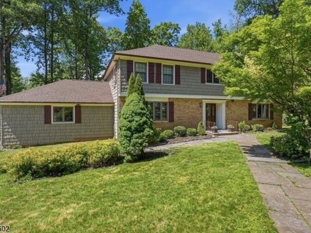 31 Branko Rd, Berkeley Heights Twp, NJ 07922
