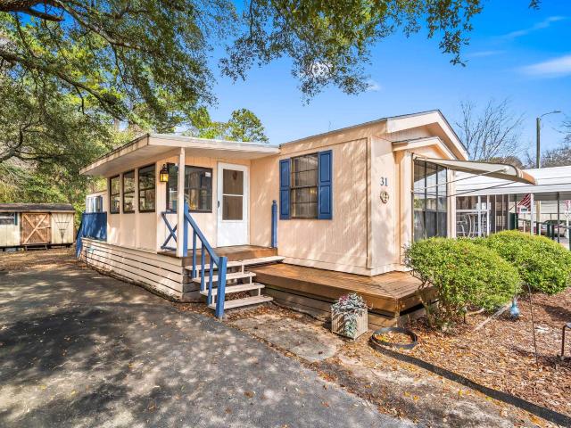 31 Burr Circle