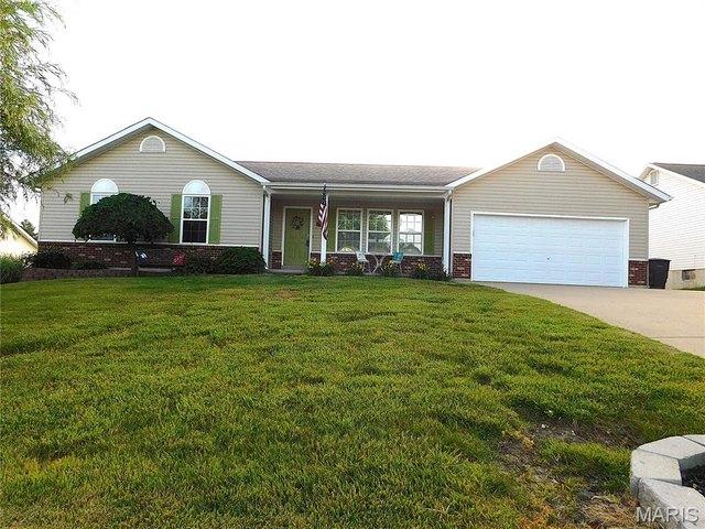31 Canterbury Dr, Troy, MO 63379