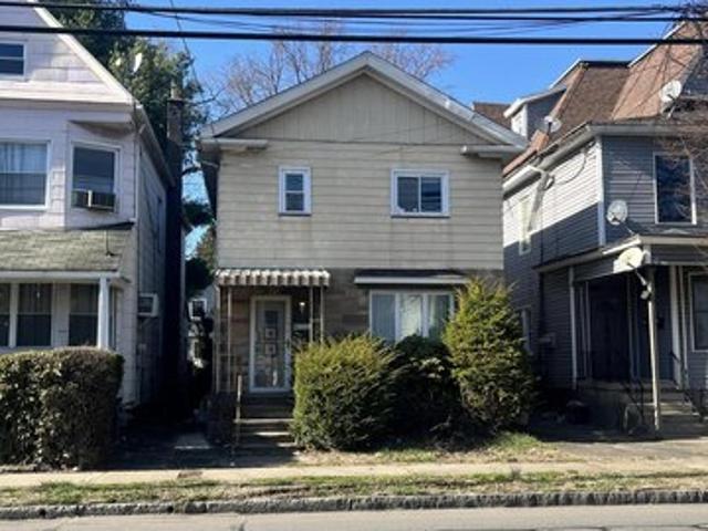 31 Carey Ave, Wilkes Barre, PA 18702
