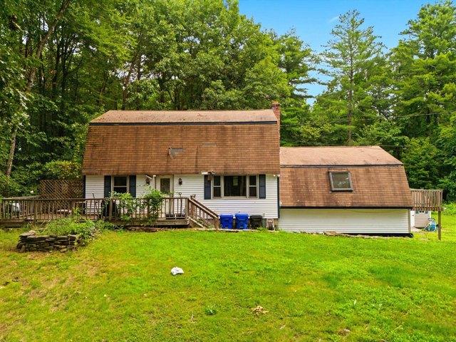 31 Chagnon Ln, Hudson, NH 03051