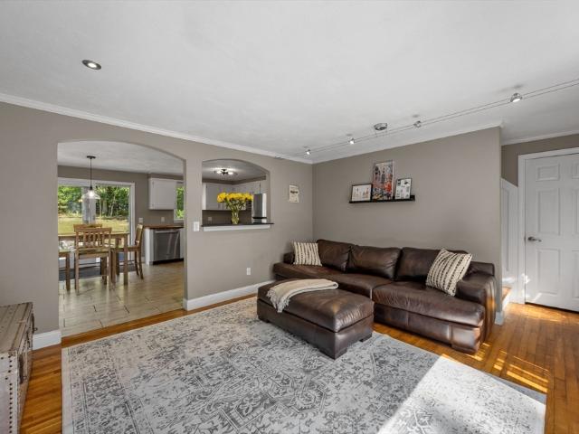 31 Chase Rd