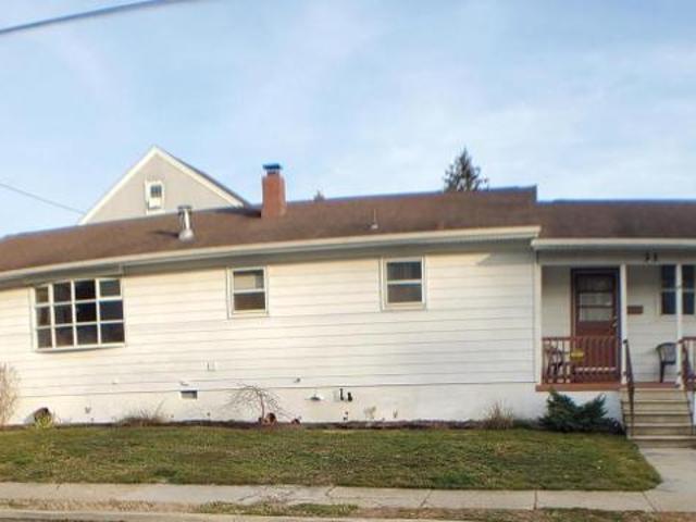 31 Chestnut St, Woodbury, NJ 08096